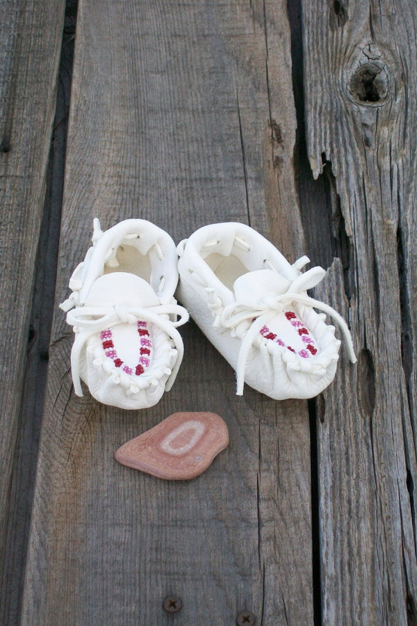 Beaded buckskin baby moccasins, baby shower gift – Thunder Rose Leather