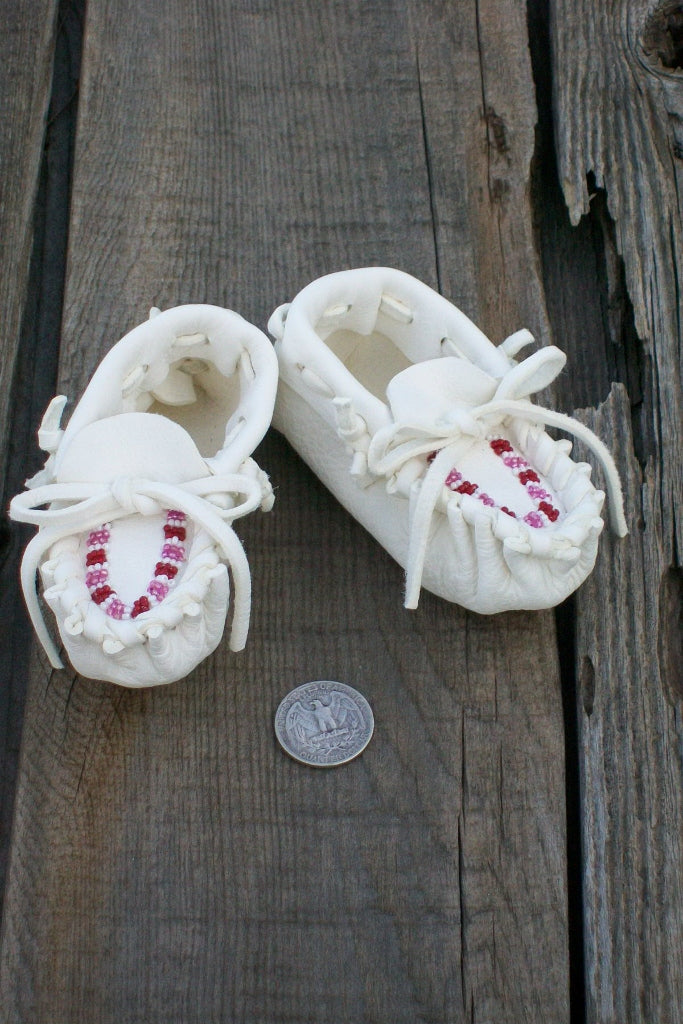 Beaded buckskin baby moccasins, baby shower gift – Thunder Rose Leather